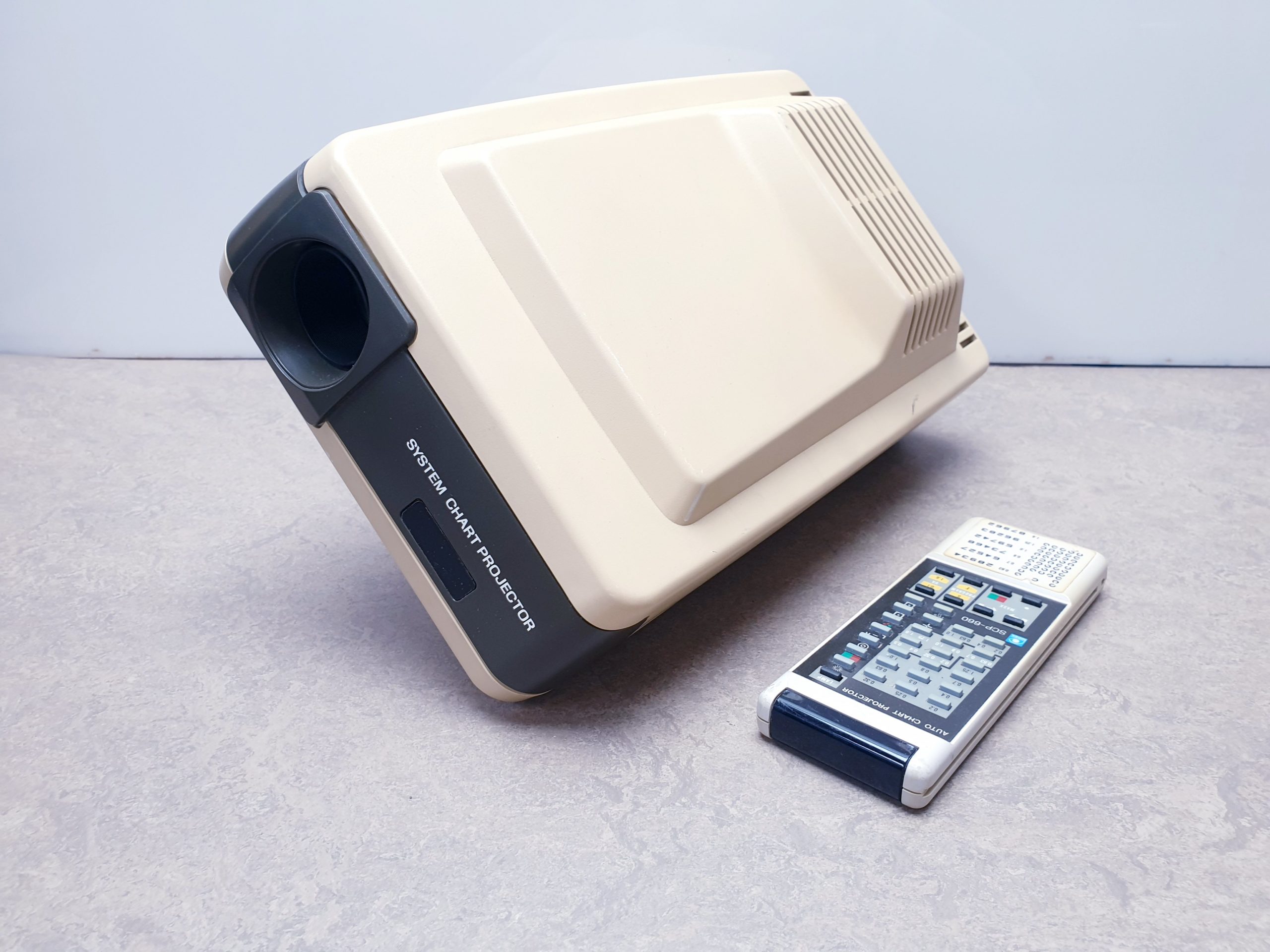 Nidek SCP 660 Augentestgerät Sehtestgerät Sehzeichenprojektor – MTC ...