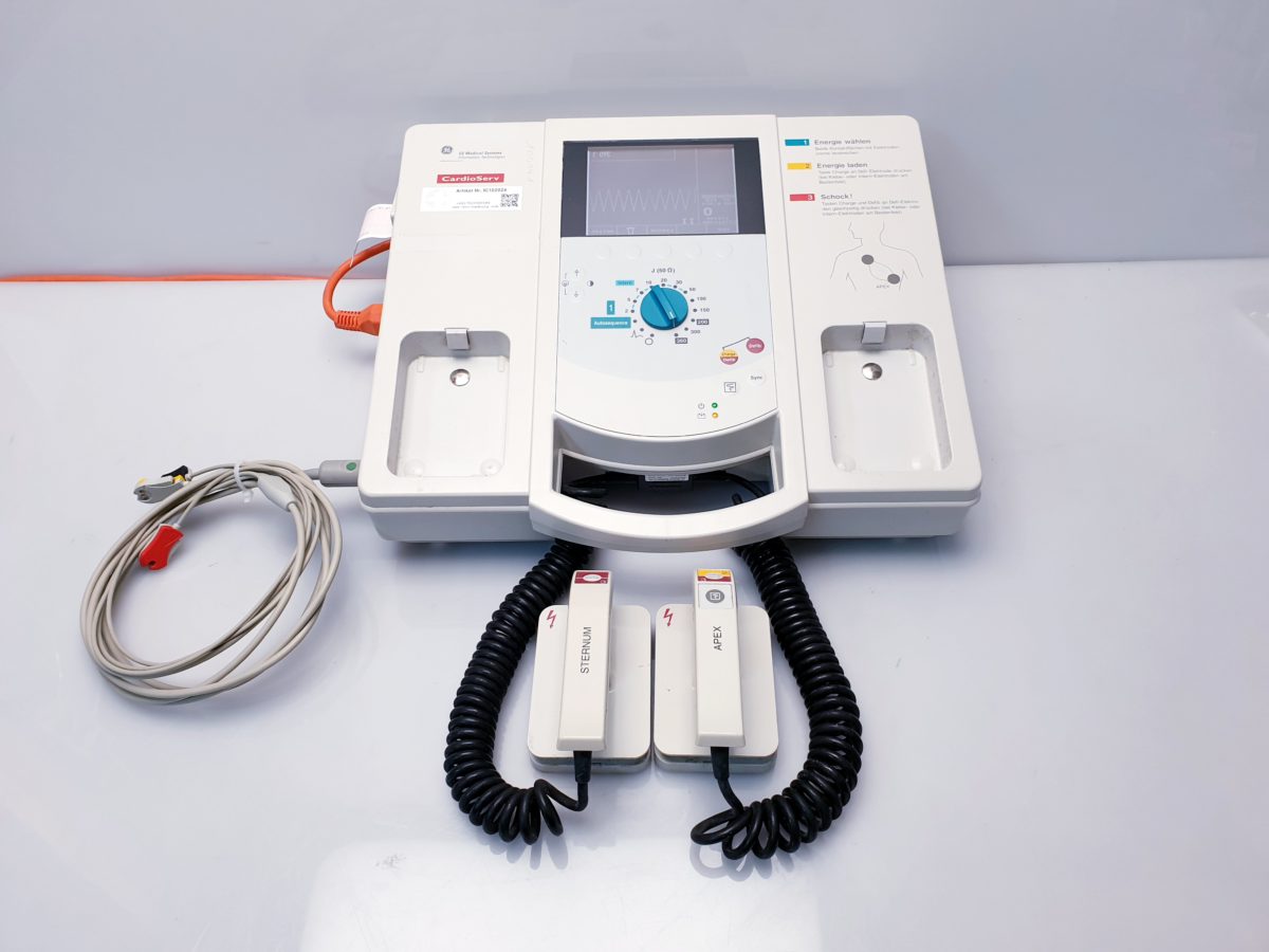 GE Hellige Cardioserv Defibrillator Hellige Cardioserv Defibrillator ...