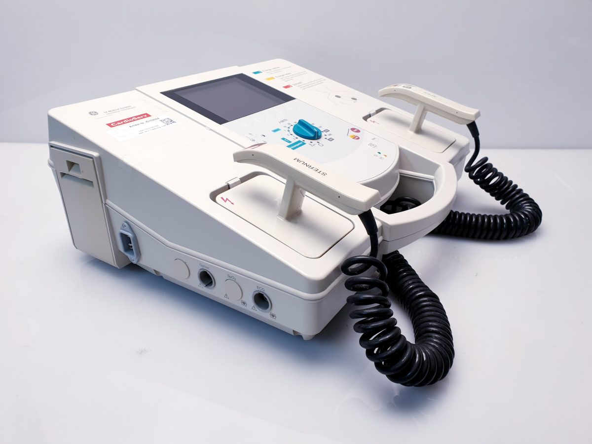 GE Hellige Cardioserv Defibrillator Hellige Cardioserv Defibrillator ...