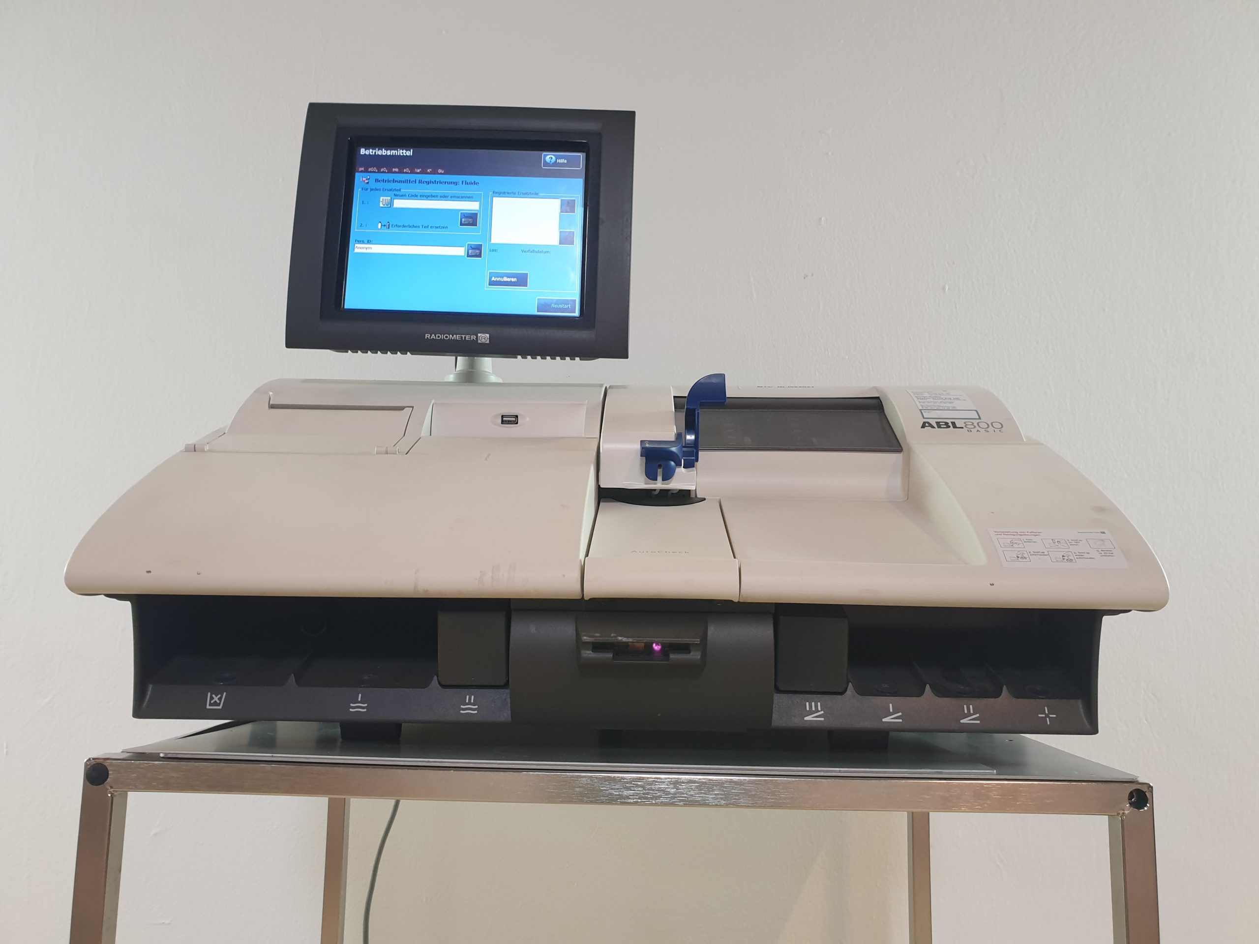 Radiometer ABL 800 // ABL800 BASIC Blutgasanalysegerät – MTC Hamburg ...