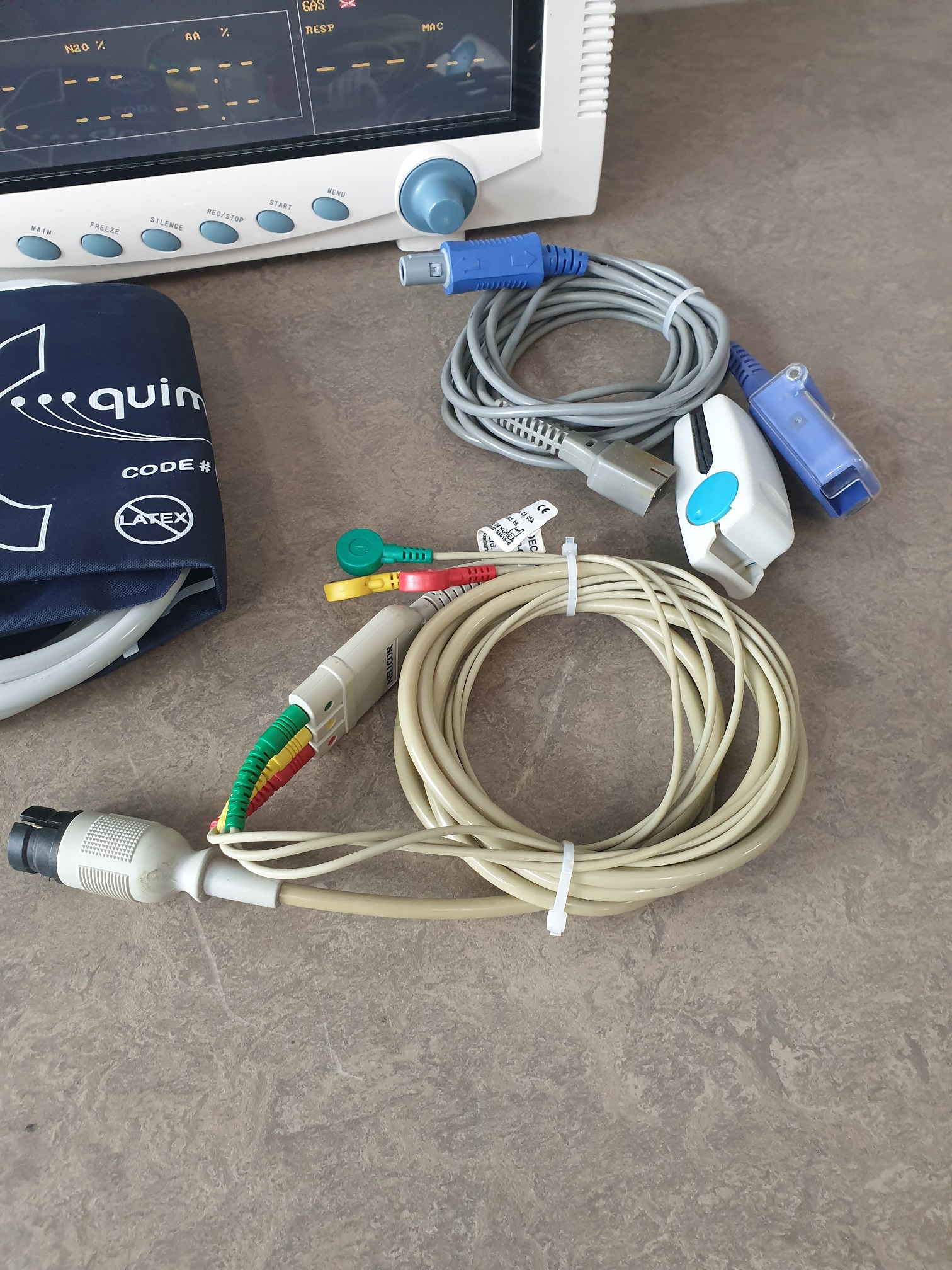 Mindray PM-9000 Express Patientenmonitor mit Zubehör – MTC Hamburg ...