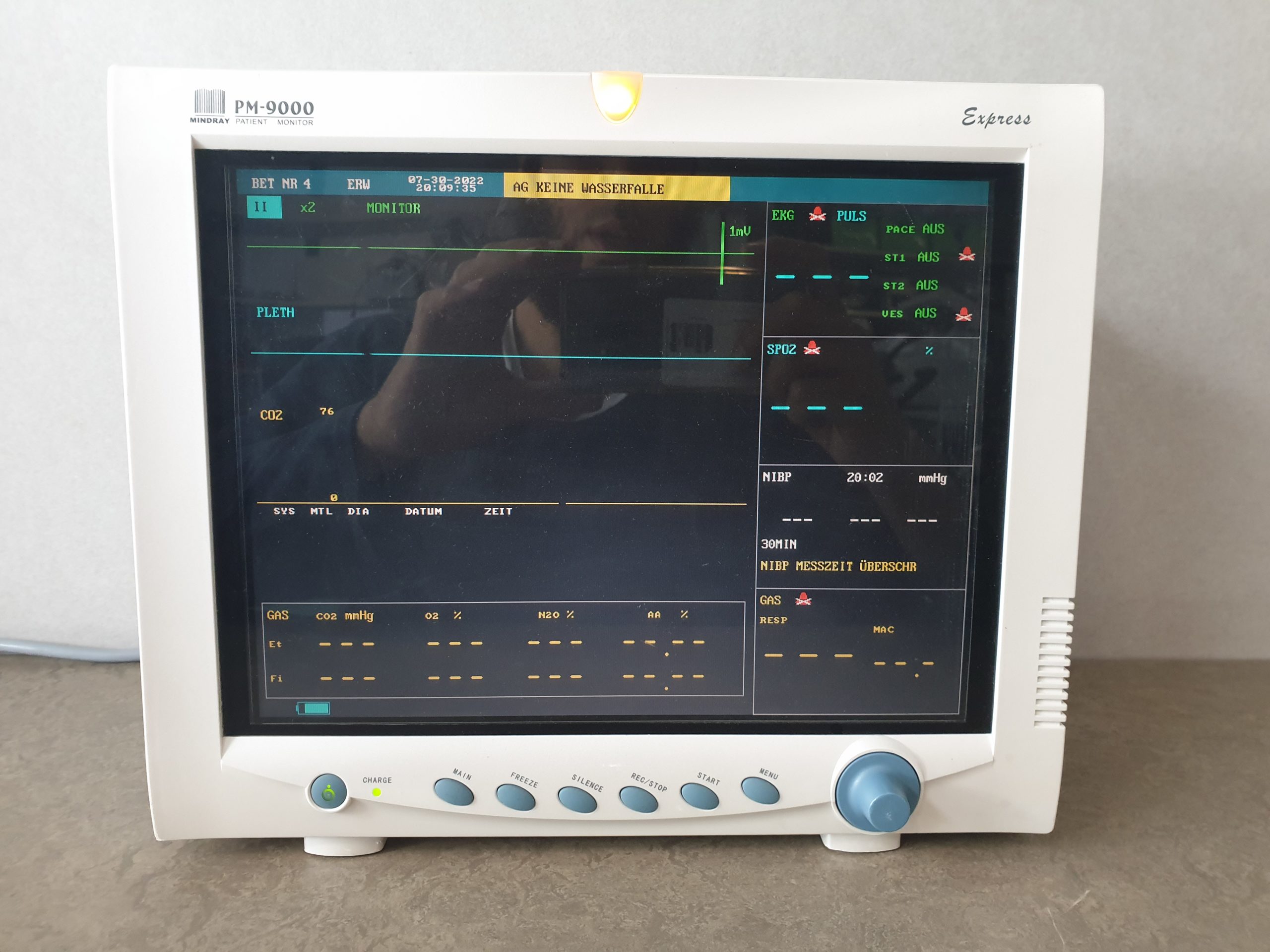 Mindray PM-9000 Express Patientenmonitor mit Zubehör – MTC Hamburg - Gebrauchte Medizintechnik