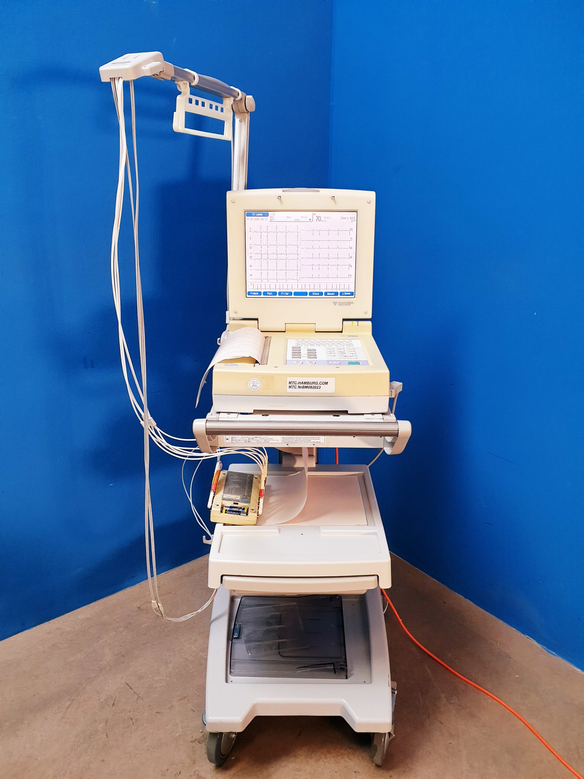 Fukuda Denshi CardiMax FX-7542 EKG Machine on Stand / Gestell mit with ...